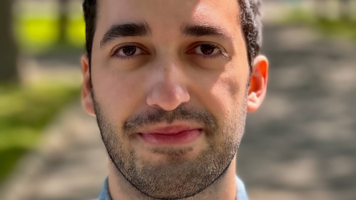 Dennis Aronov | Collider