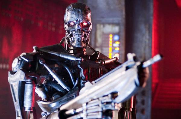TERMINATOR SALVATION DVD/Blu-ray To Include Scene of Topless Moon ...