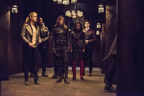 Arrow Producer Wendy Mericle Reveals Threats in Season 4