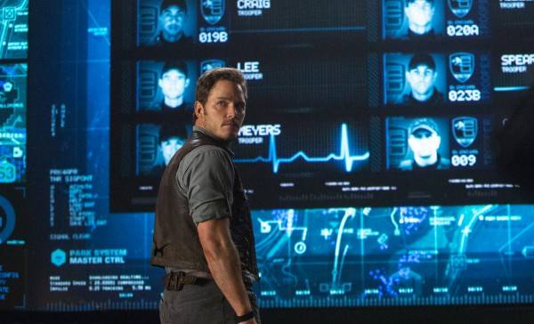 Jurassic World: Chris Pratt Talks Hunting, If He'll Ever Return to TV ...