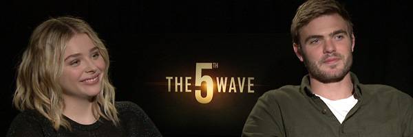 Chloë Grace Moretz & Alex Roe on ‘The 5th Wave’