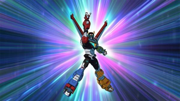 Voltron Legendary Defender Images Reveal the New Team
