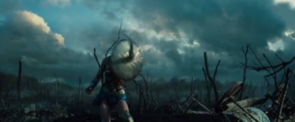 Wonder Woman: Trailer Images from the Superhero Epic