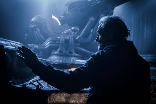 Alien: Covenant Footage Is Loaded with Blood and Gore