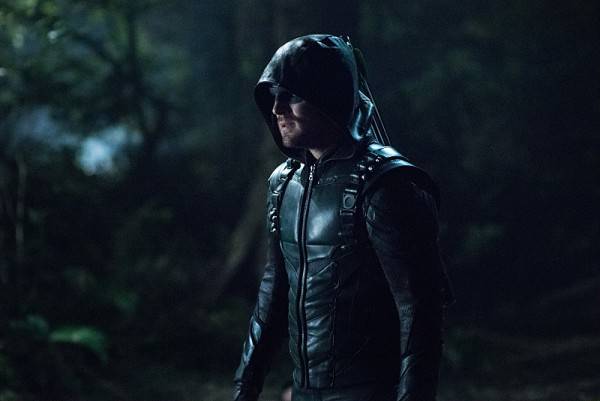 Arrow Season 5: Stephen Amell on Olicity and Susan Williams