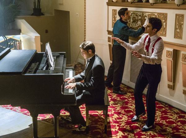The Flash Musical Episode Trailer Reveals Supergirl's Song and Dance