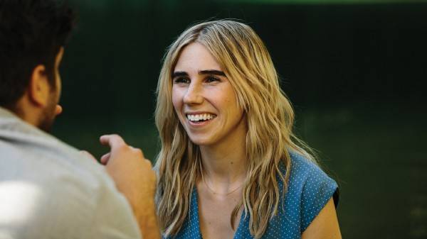 The Boy Downstairs Review: Zosia Mamet Is a Star