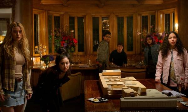 Marvel's Runaways: Annie Wersching & Kip Pardue Interview