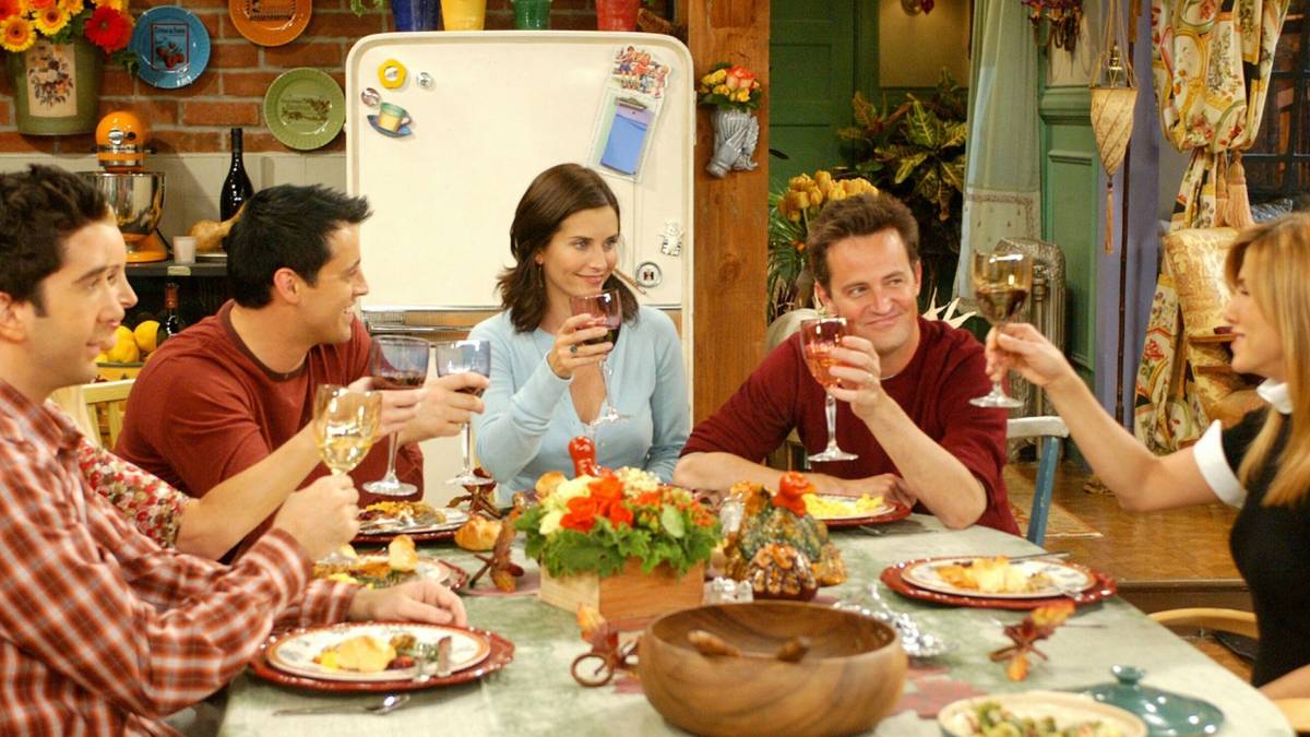 9 Funniest Thanksgiving Episodes From 90s Sitcoms