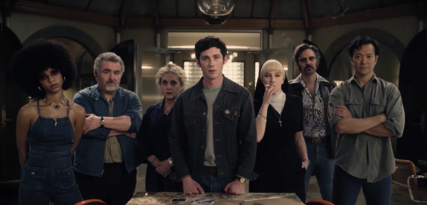Hunters Review: Amazon's Nazi-Killing Series Strikes an Odd Balance