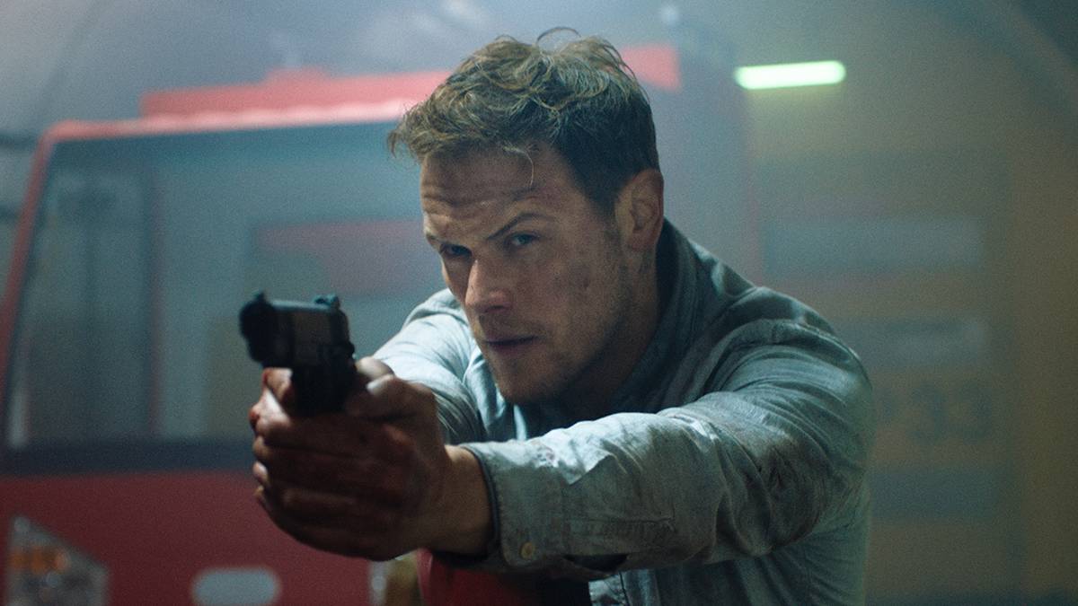 Sam Heughan Was Told He Wasn't Edgy Enough to Play James Bond