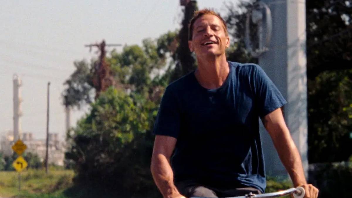 Red Rocket Review: Simon Rex Shines in Sean Baker's Latest