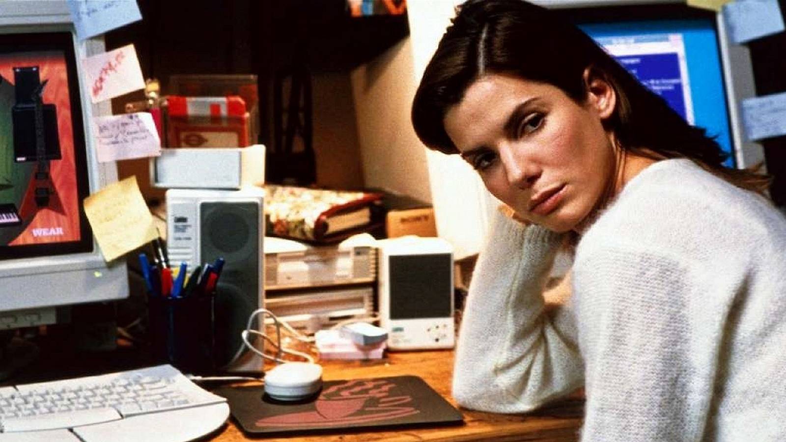 Sandra Bullock’s 1995 Conspiracy Thriller That Grossed $110 Million ...