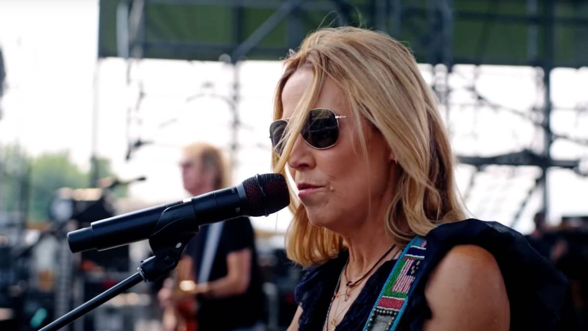 Sheryl Crow, Amanda Kloots Board Holiday Movies at CBS