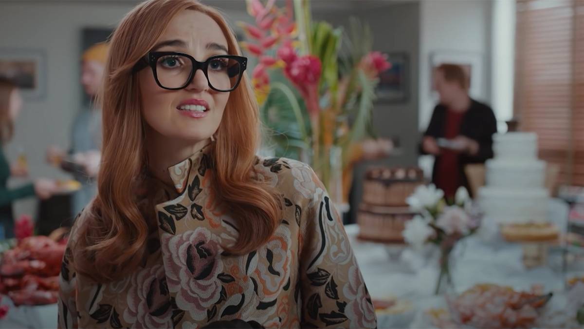 SNL: Chloe Fineman takes on Anna Delvey in Inventing Chloe