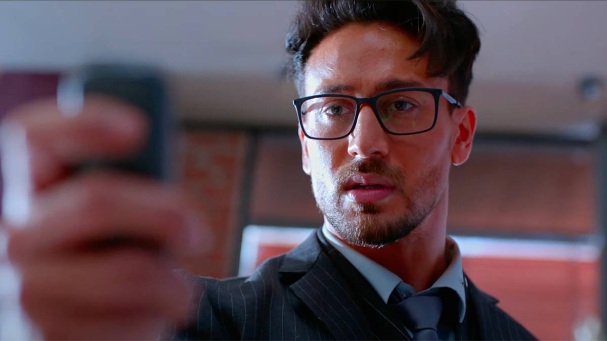 Heropanti 2 Trailer Teases Tiger Shroff’s Ridiculous Action Movie