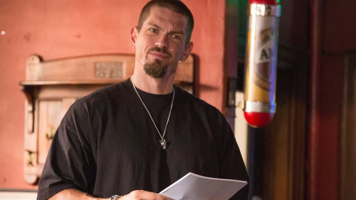 "Never Say Never": Steve Howey Addresses a Possible ‘Shameless' Reunion ...