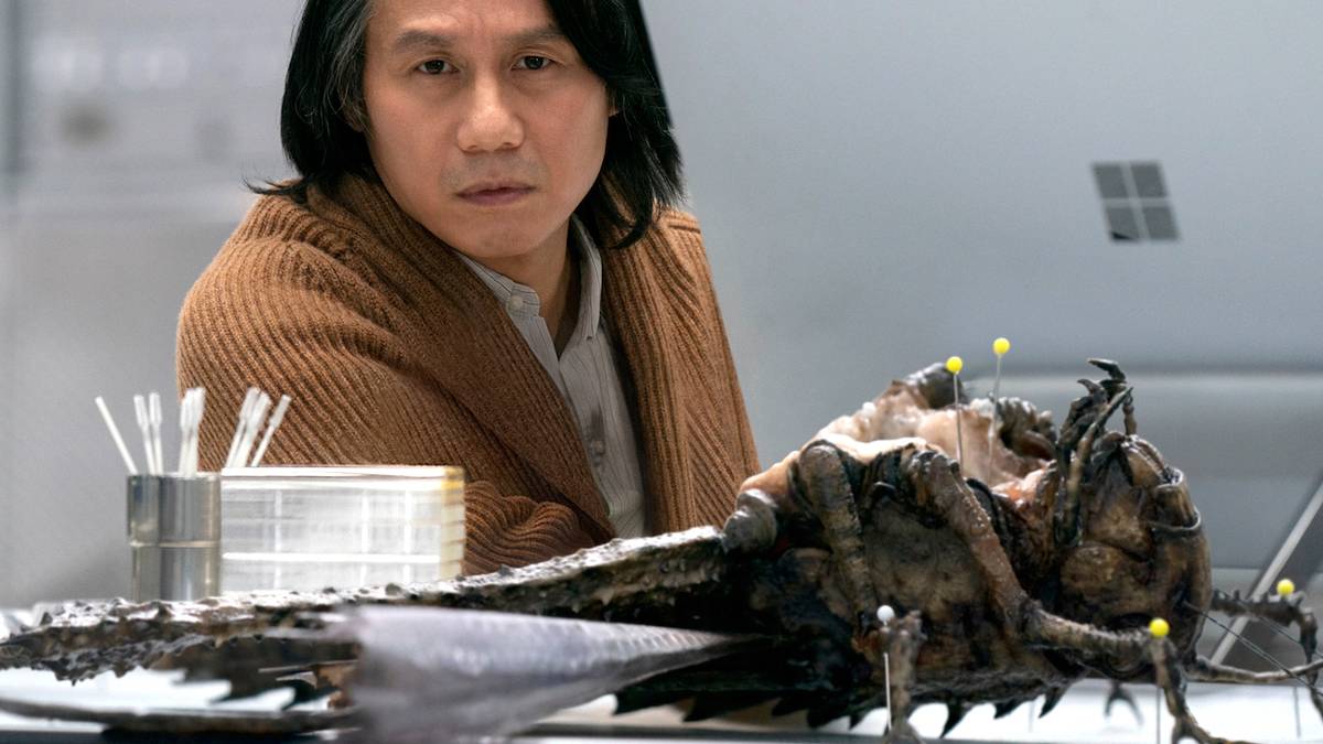 'Jurassic World Dominion': What's Up With the Giant Locusts?
