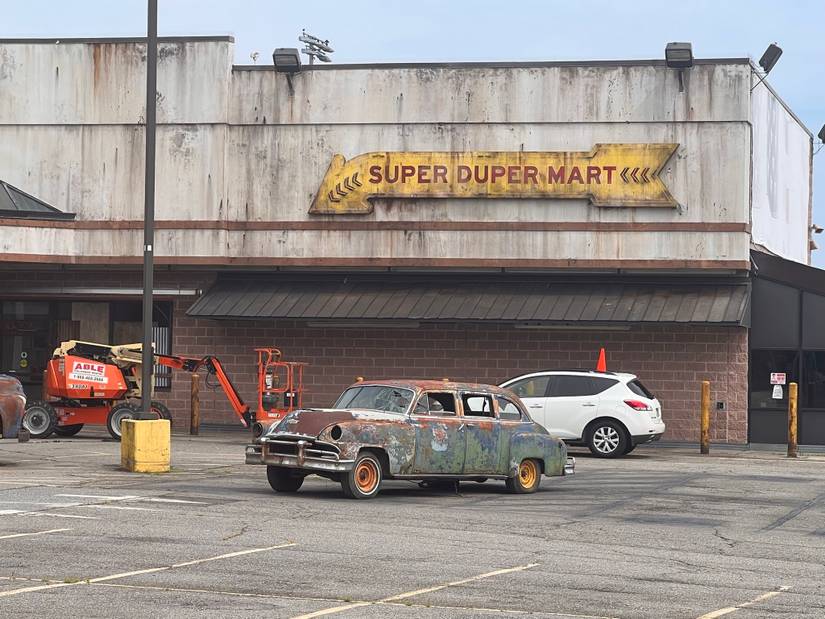 Fallout Series Set Photos Bring the Super Duper Mart to Life