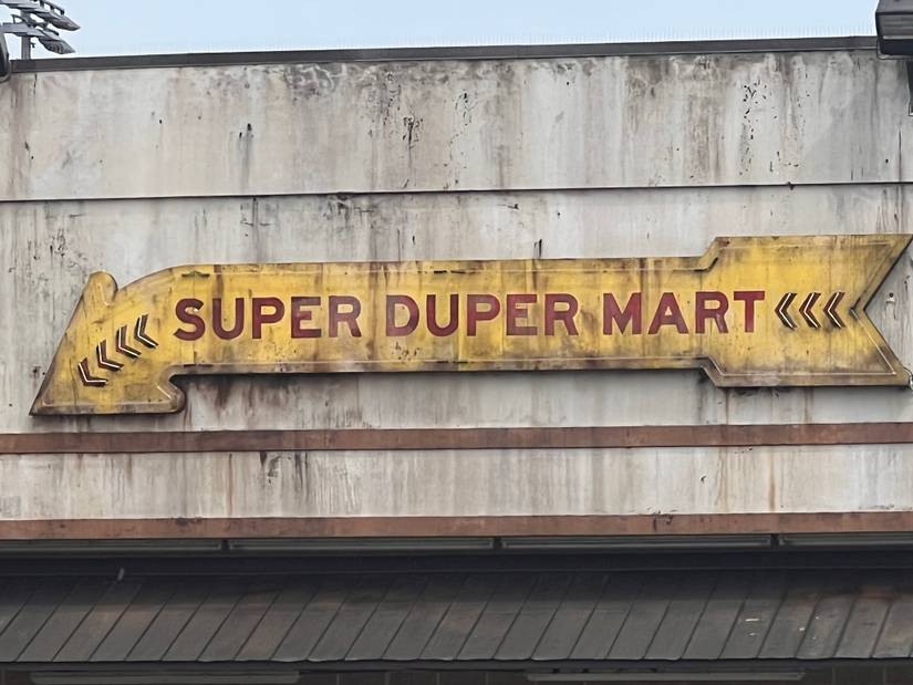 Fallout Series Set Photos Bring the Super Duper Mart to Life