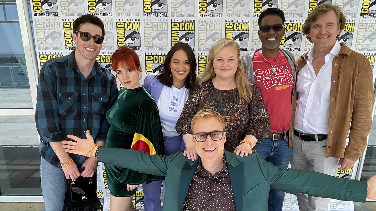 Resident Alien Cast Have Way Too Much Fun Talking About Hit Series at SDCC