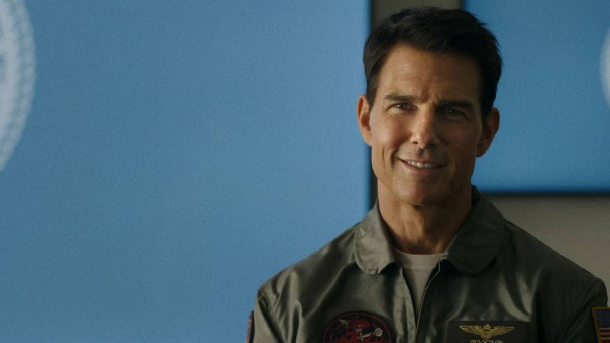 Top Gun: Maverick Featurette: Watch Tom Cruise Coordinate Aerial Stunts