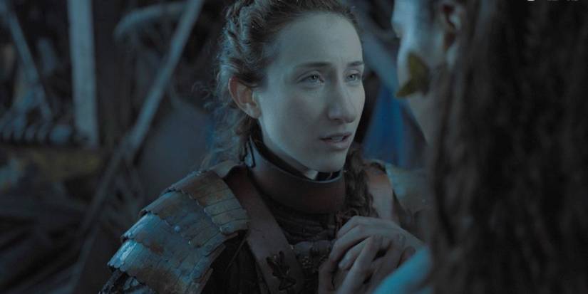 See Cast and Character Guide: Who's Who in the Sci-Fi Series