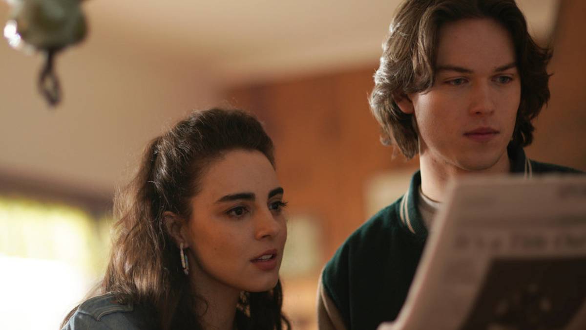 La Brea Season 2 Images Show the Characters Traveling to the 80s