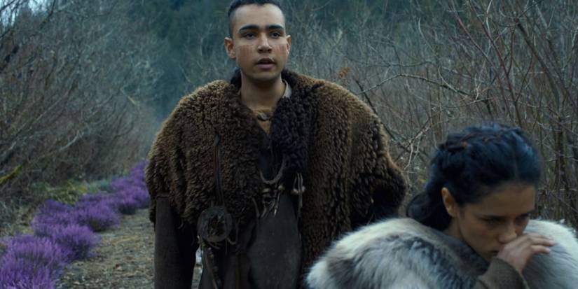 See Cast and Character Guide: Who's Who in the Sci-Fi Series