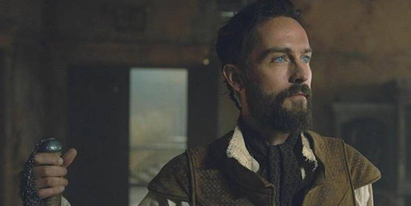 See Cast and Character Guide: Who's Who in the Sci-Fi Series