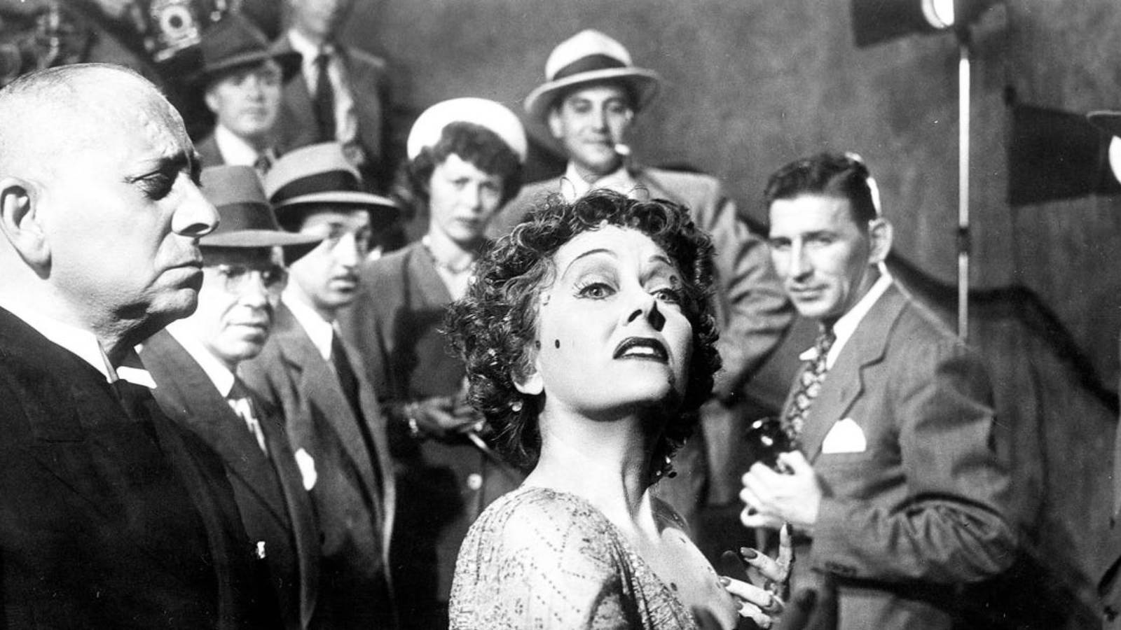 10 Great Film Noir Movies Almost As Good as 'Sunset Boulevard ...