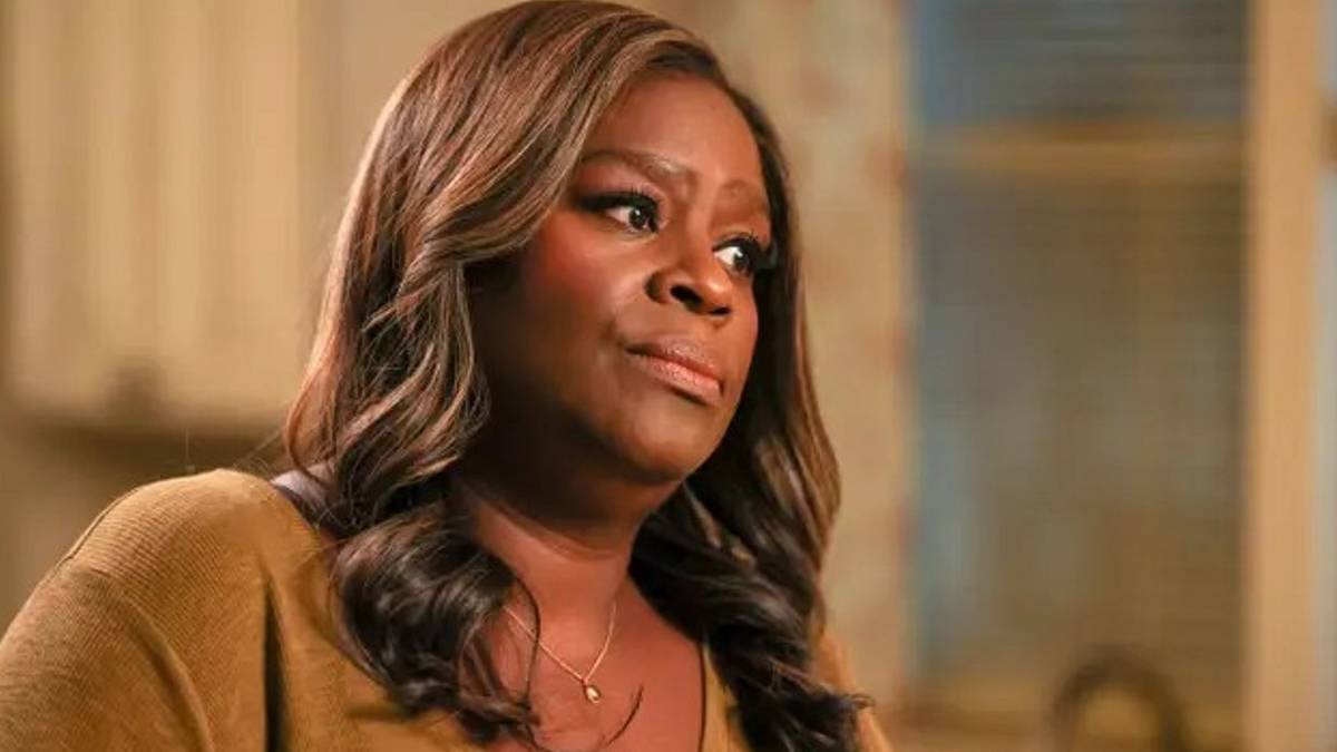 Richard Linklater's Hitman Adds Retta & More as Production Begins