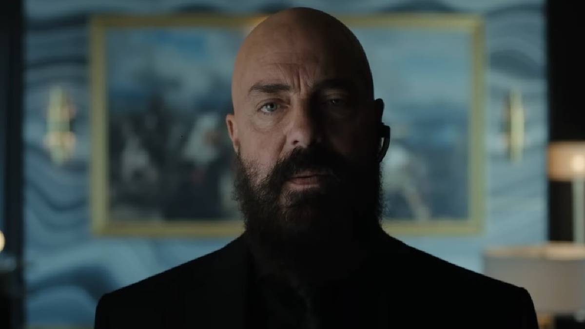 Titans Season 4 Clip Reveals Titus Welliver's Menacing Lex Luthor