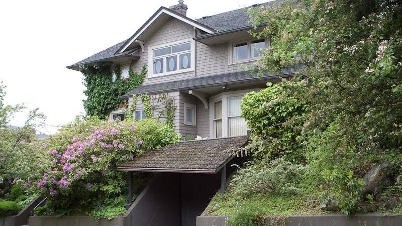 Grey's Anatomy: Why It Was Time to Burn Down Meredith's House
