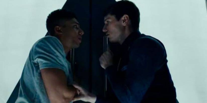 Titans Season 4 Gives Us a Couple to Root For