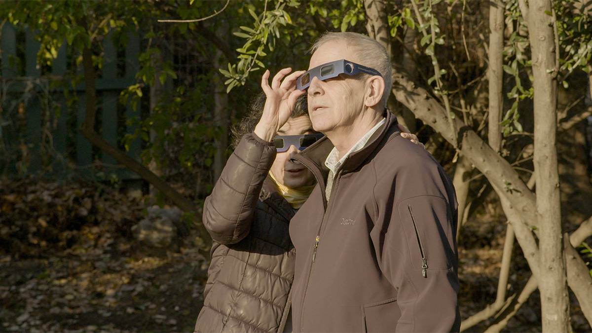 'The Eternal Memory' Review: An Alzheimer's Documentary That's Full of Hope