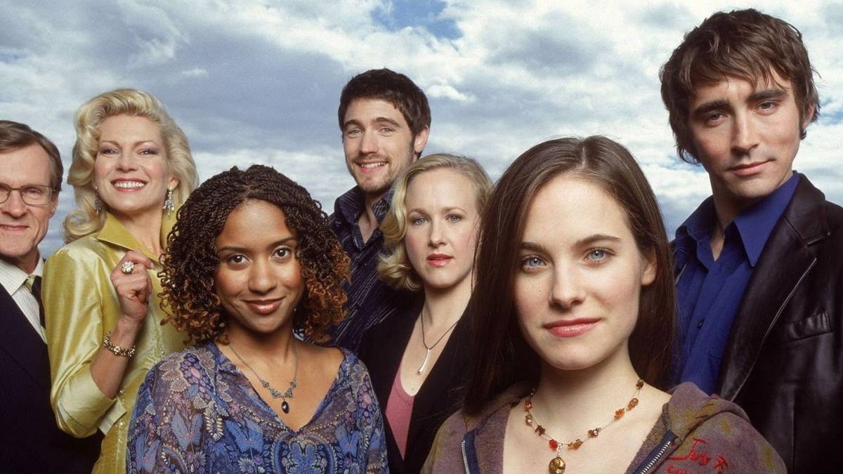 Bryan Fuller's 'Wonderfalls' May Not Be Streaming Anywhere, But It's ...