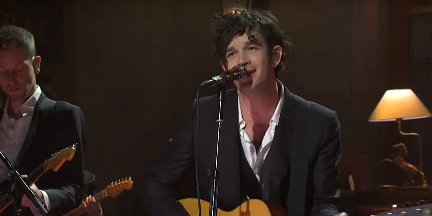 Watch The 1975 Perform "I'm In Love With You" and "Oh Caroline" on 'SNL'