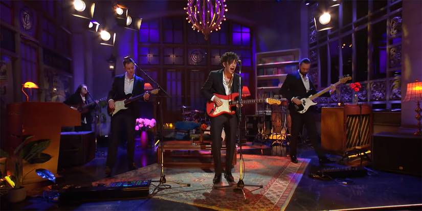 Watch The 1975 Perform "I'm In Love With You" and "Oh Caroline" on 'SNL'