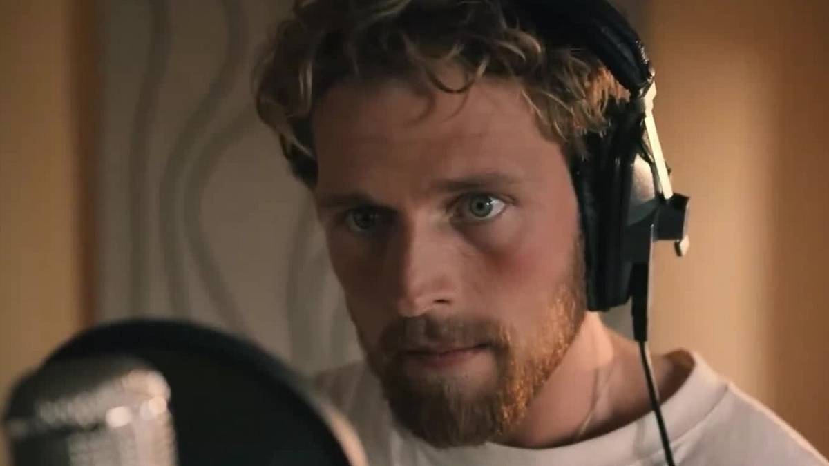 ‘A Beautiful Life’ Trailer: Christopher Delivers an Enchanting Performance
