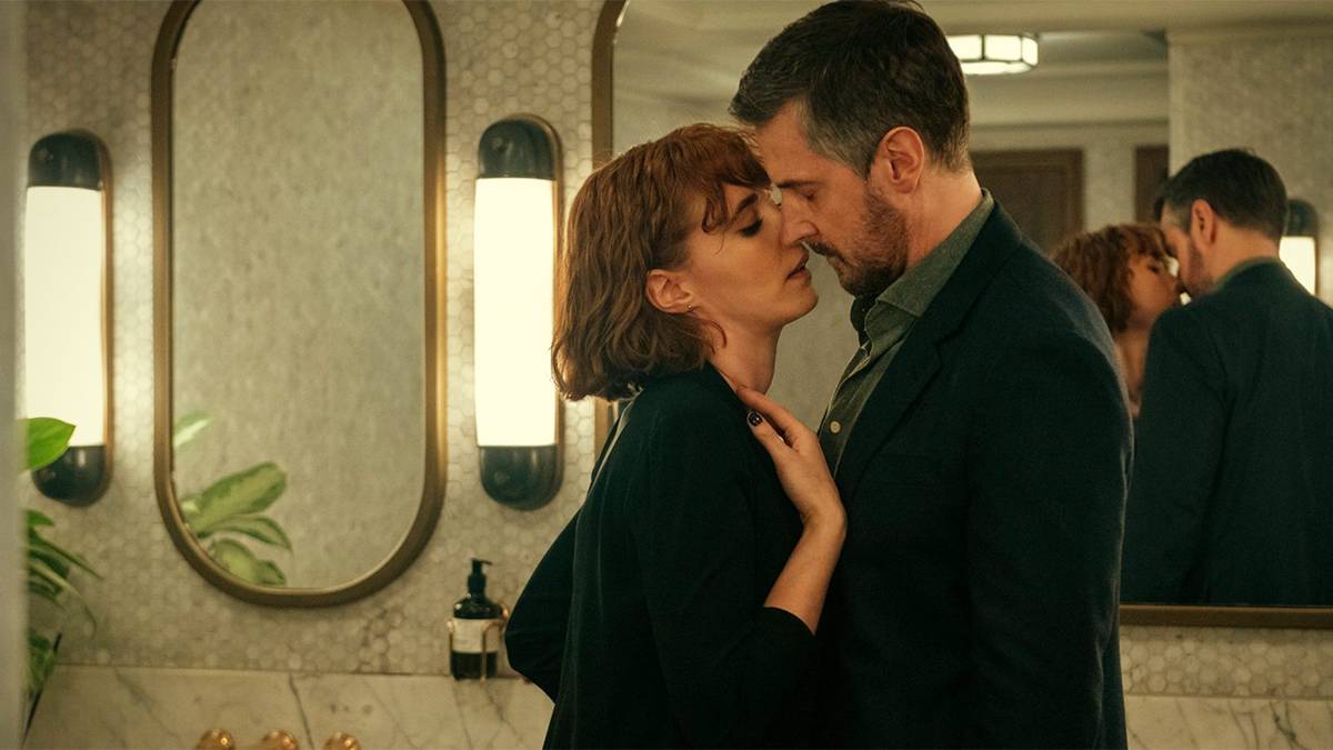 'Obsession' Review: Richard Armitage's Steamy Adaptation Doubles Down ...