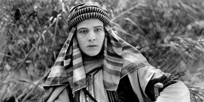 This Movie Star's Death Caused Suicide Attempts and Mass Mourning