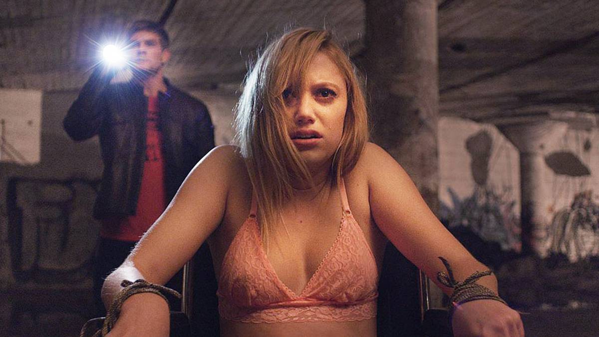 'It Follows' Ending Explained — What Does the Entity Really Represent?