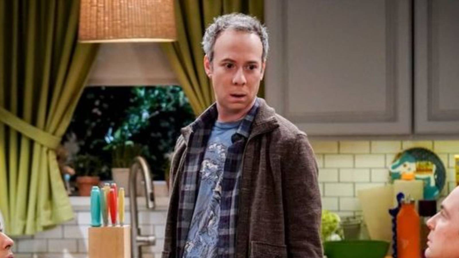 Warner Bros. TV Chief Dishes on Whether Classic 'Big Bang Theory ...