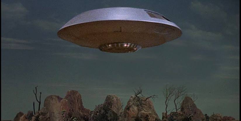 14 Best Spaceships in Sci-Fi Movies and TV Shows