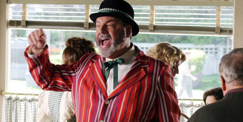 10 Funniest 'Gilmore Girls' Characters, Ranked