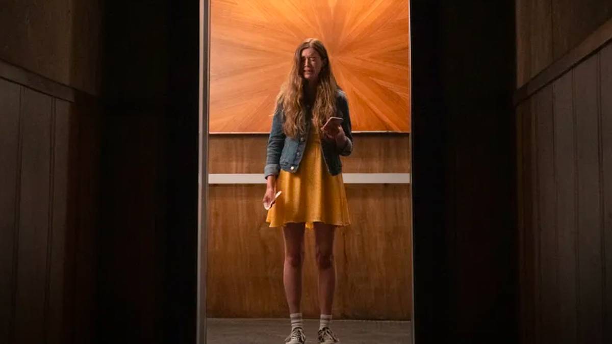 'Elevator Game' Opening Scene Sneak Peek - Take a Ride Into the Unknown