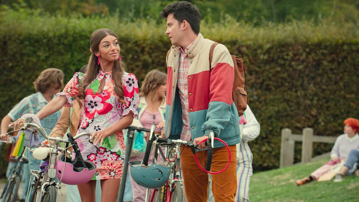 'Sex Education's Intimacy Coordinator on Season 4 & Crafting Intimate ...