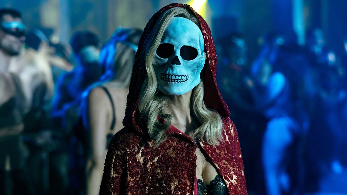 The Fall of the House of Usher's Acid Scene Is Epically Gruesome