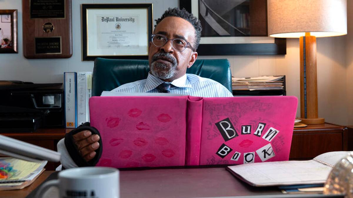 'Mean Girls" Trailer - The Burn Book Returns